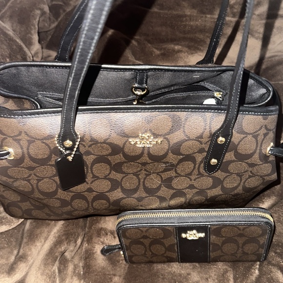 Coach | Bags | Real Coach Purse With Coach Tag | Poshmark